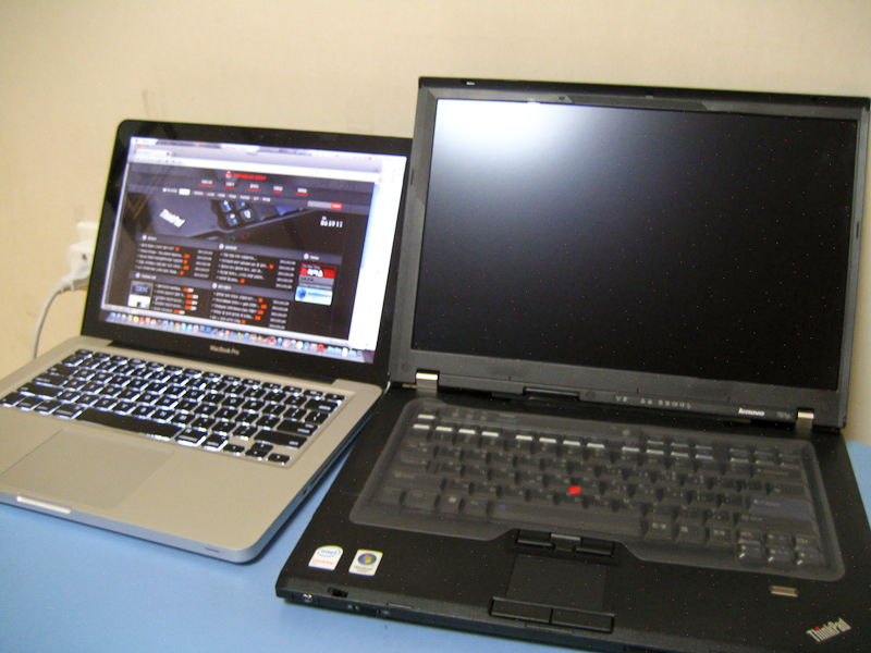 TPHOLIC - 유저Think갤러리 - 검정상자와 사과상자 (T61p & MacBook Pro)